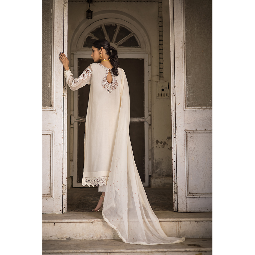 K I A R A- 08 – H2 by Huma