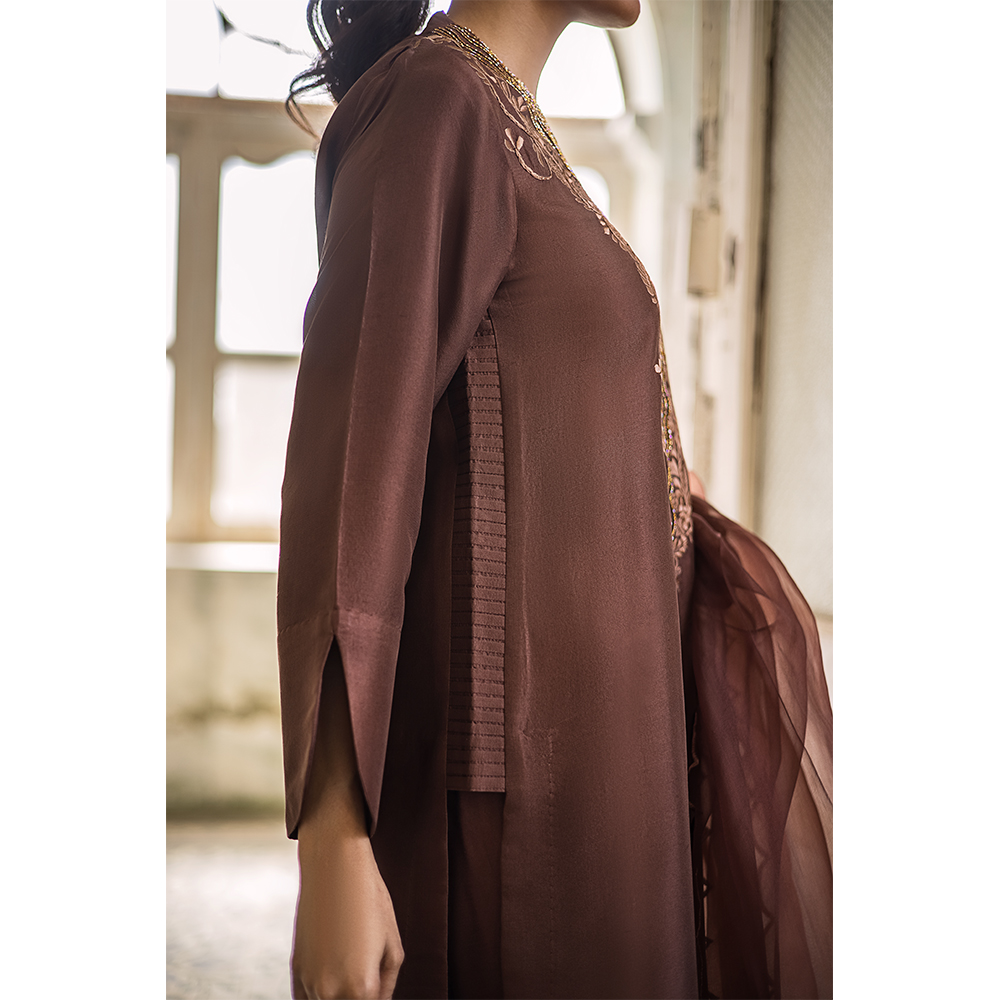 K I A R A – 04 – H2 by Huma