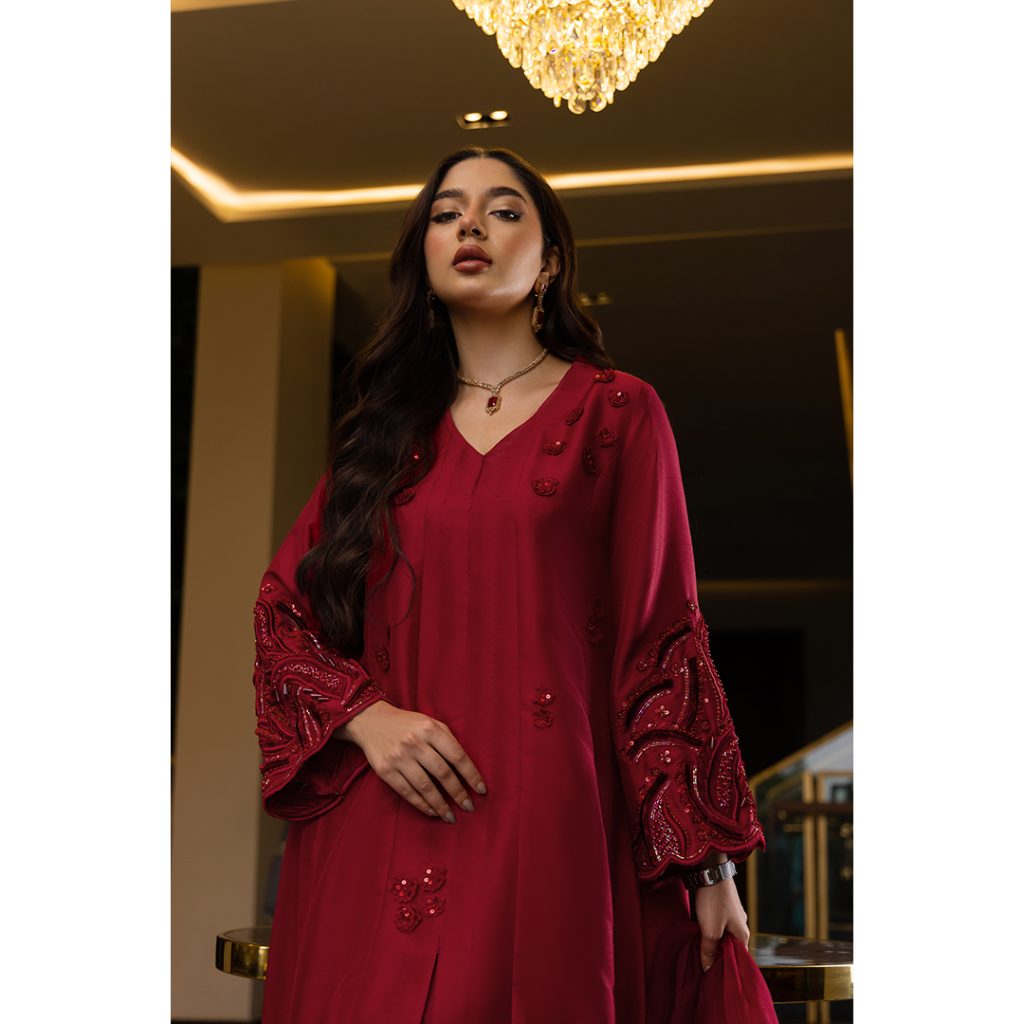 N O I R -4 – H2 by Huma