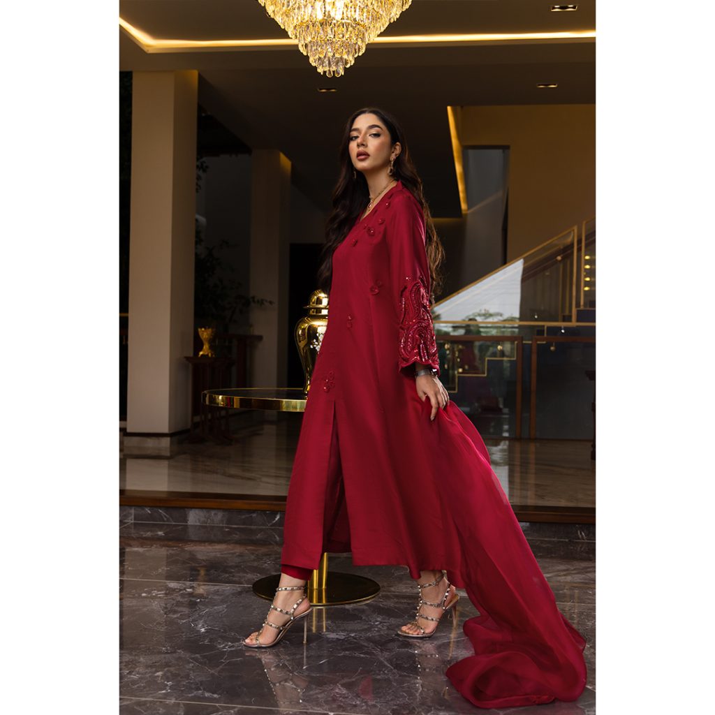 N O I R -4 – H2 by Huma